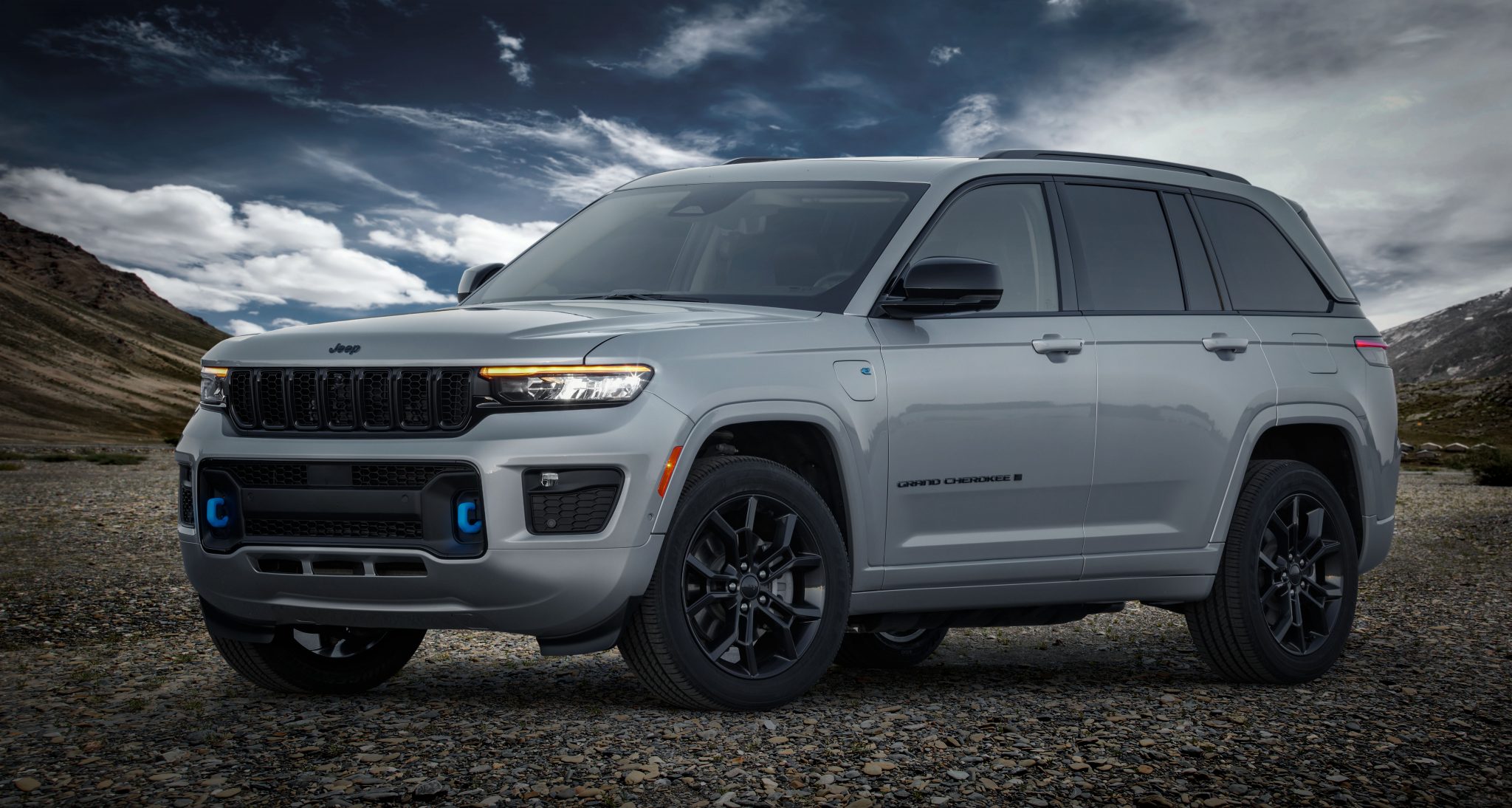 Jeep® Brand Celebrates 30 Years of Legendary Grand Cherokee 4×4 ...