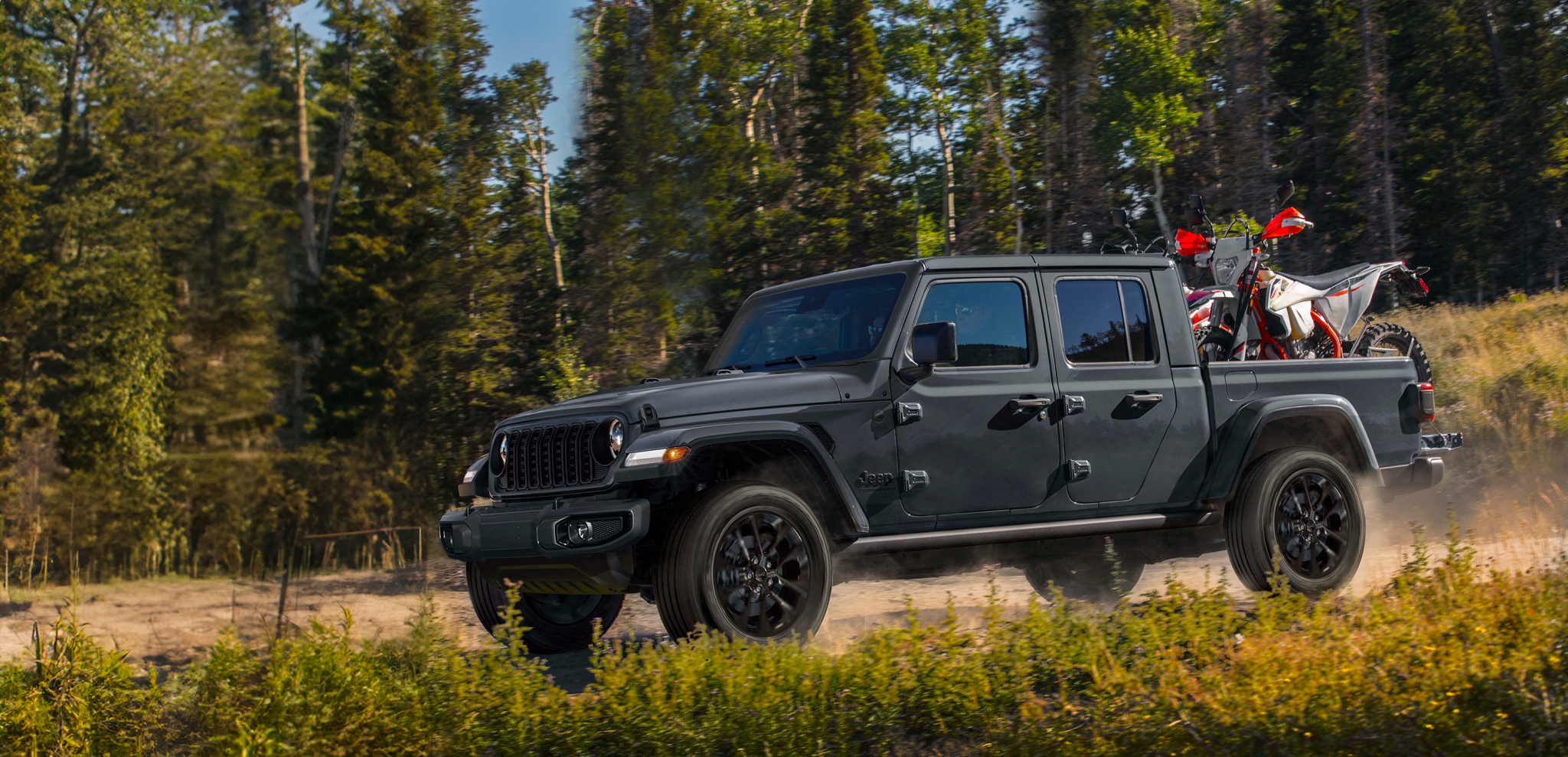 Total Eclipse: 2024 Jeep® Gladiator adds new, black NightHawk package ...